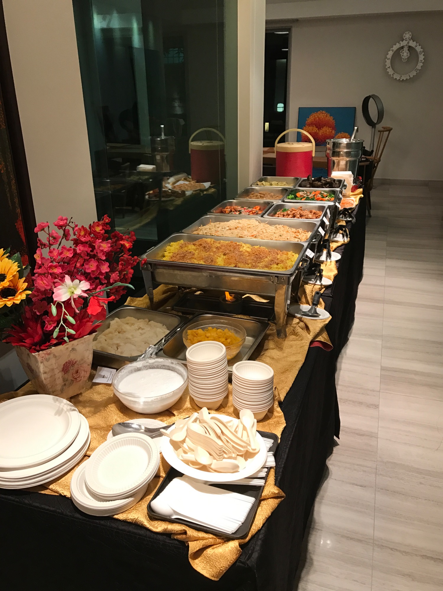 8 Go To Corporate Buffet Catering Menus Under $13 per pax