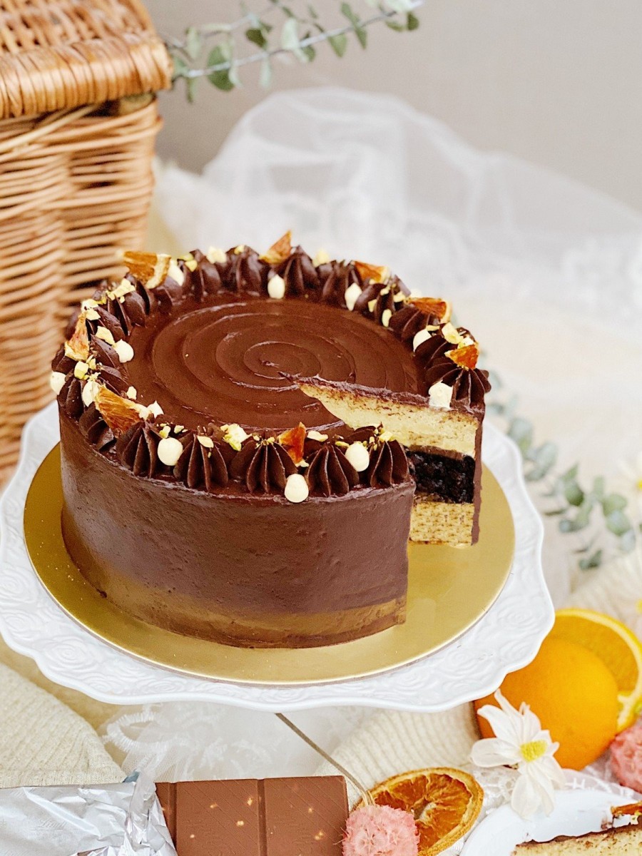 Crème Maison Bakery | Best Price Guaranteed at FoodLine.sg