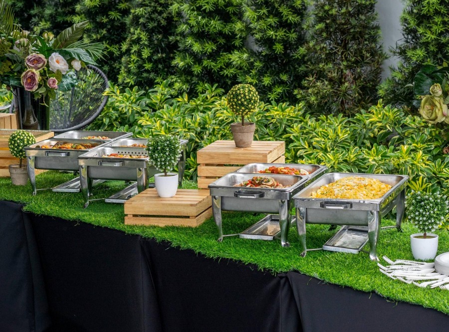 Four Seasons Catering | Best Price Guaranteed at FoodLine.sg