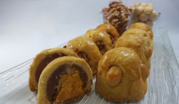 Walnut Shanghai Mooncake (6 pcs) at $36.80 per Box | Oven Bakery ...